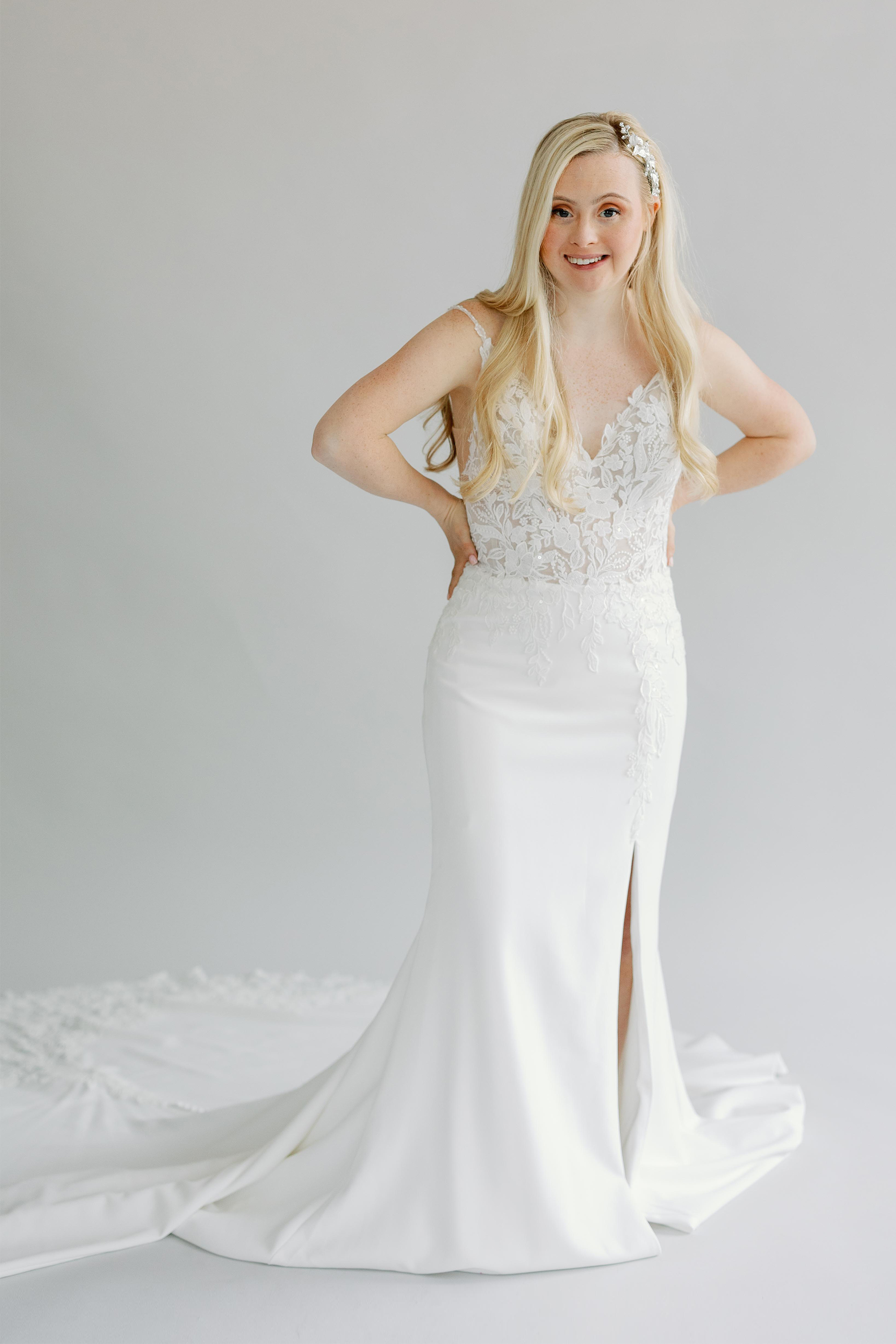 Everley: Lace and Crepe Fit and Flare Wedding Dress with Slit | Justin ...