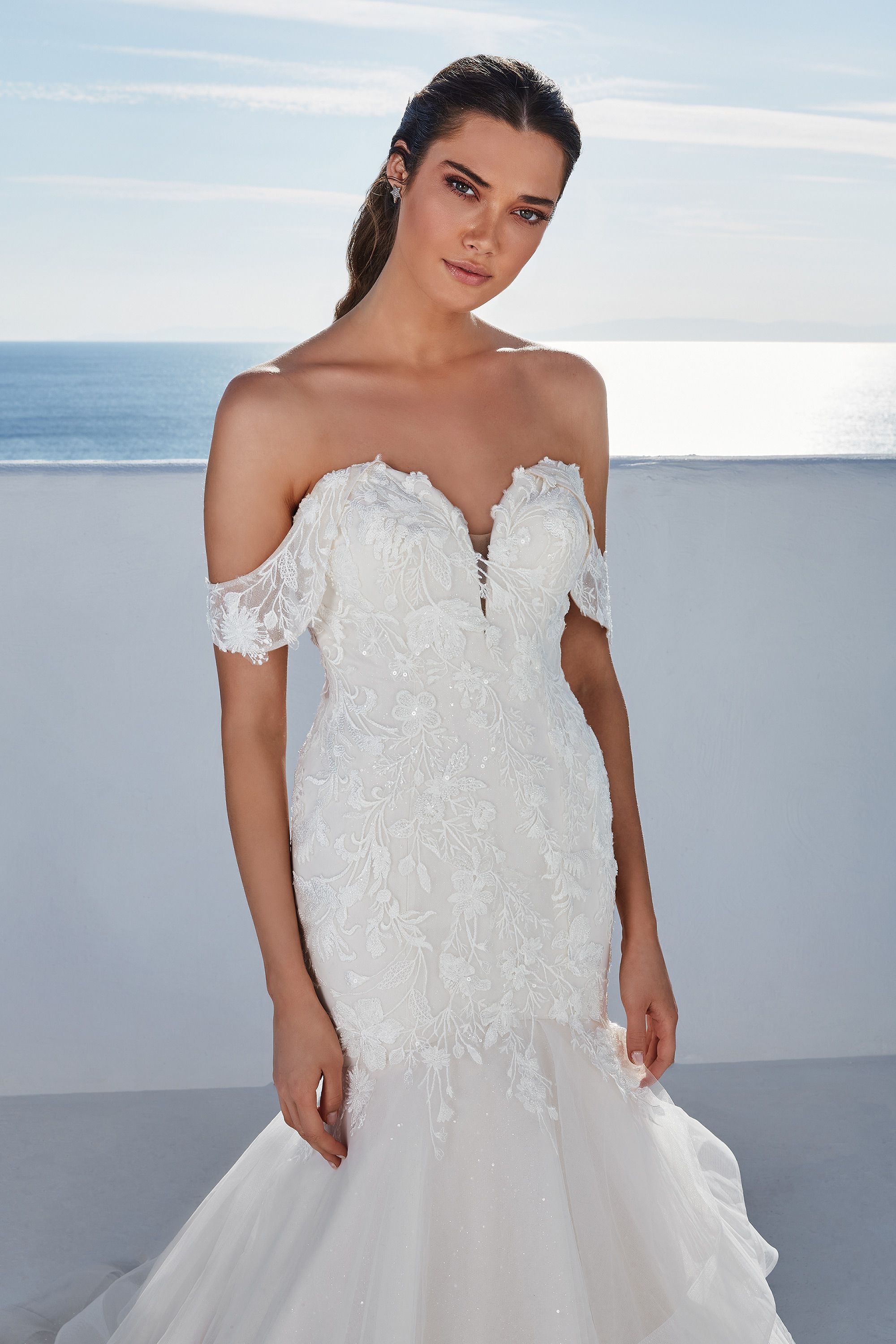 Breslin: Ruffle Skirt Trumpet Gown with Detachable Off the Shoulder ...