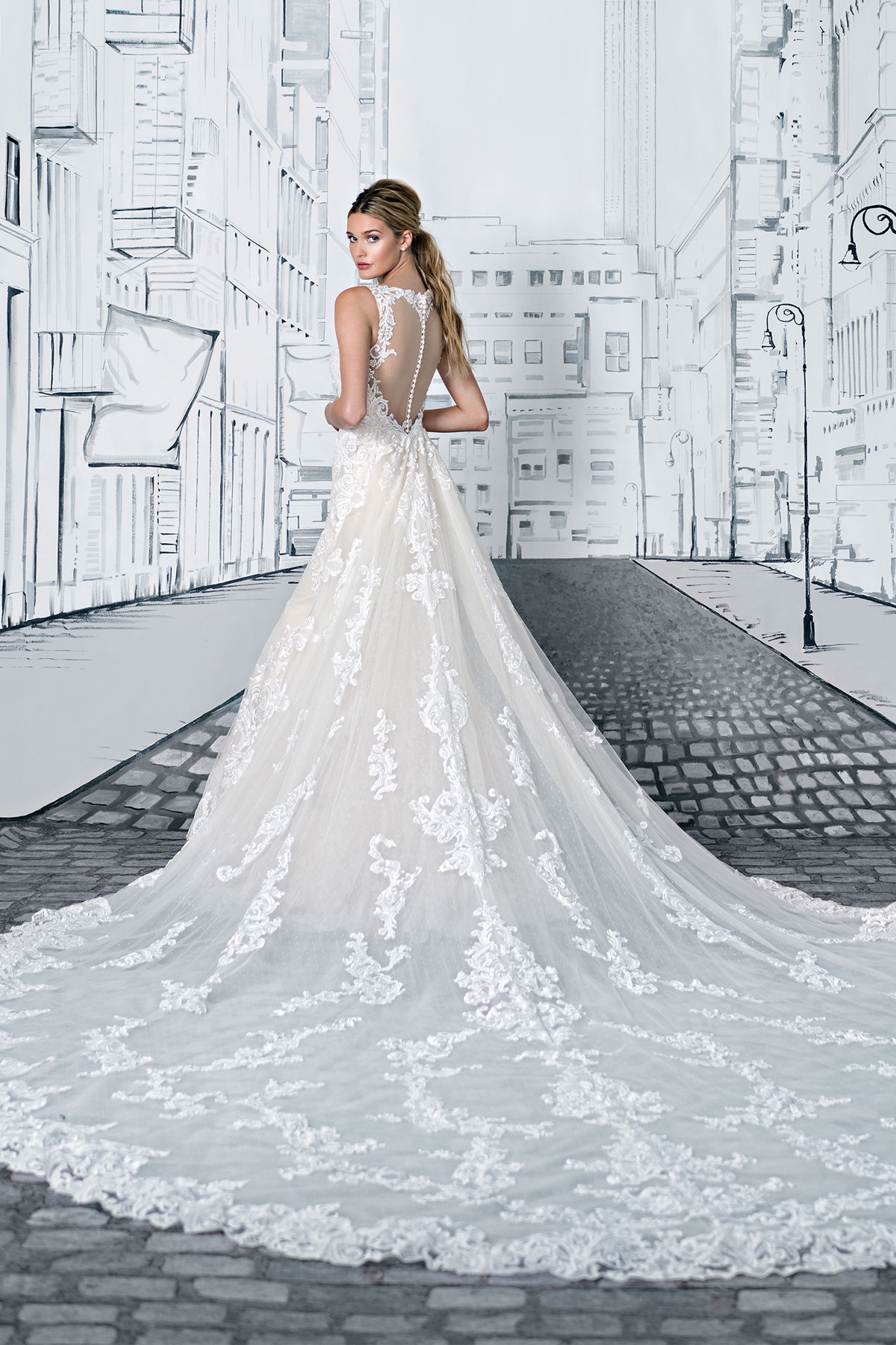 8909: Lace Fit and Flare Gown with Detachable Monarch Train | Justin ...